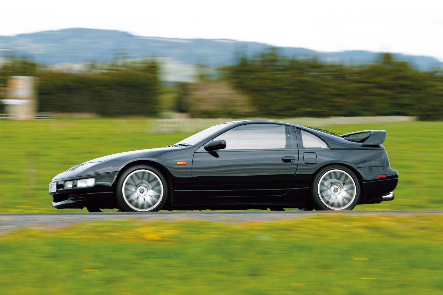 1991 Nissan 300ZX vs 1996 Mitsubishi GTO comparison - NZ Autocar