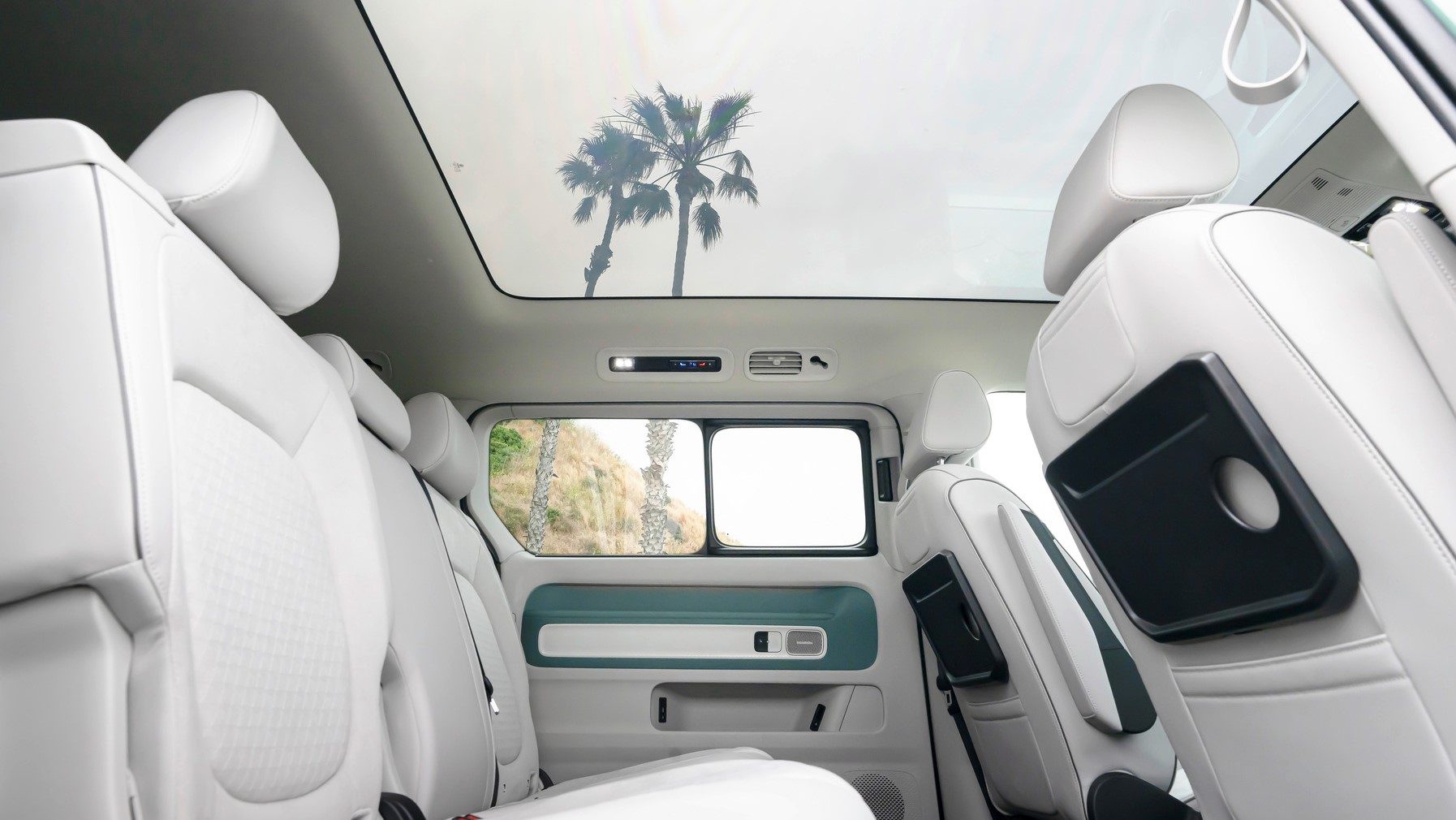 Volkswagen reveals long wheelbase ID. Buzz - NZ Autocar